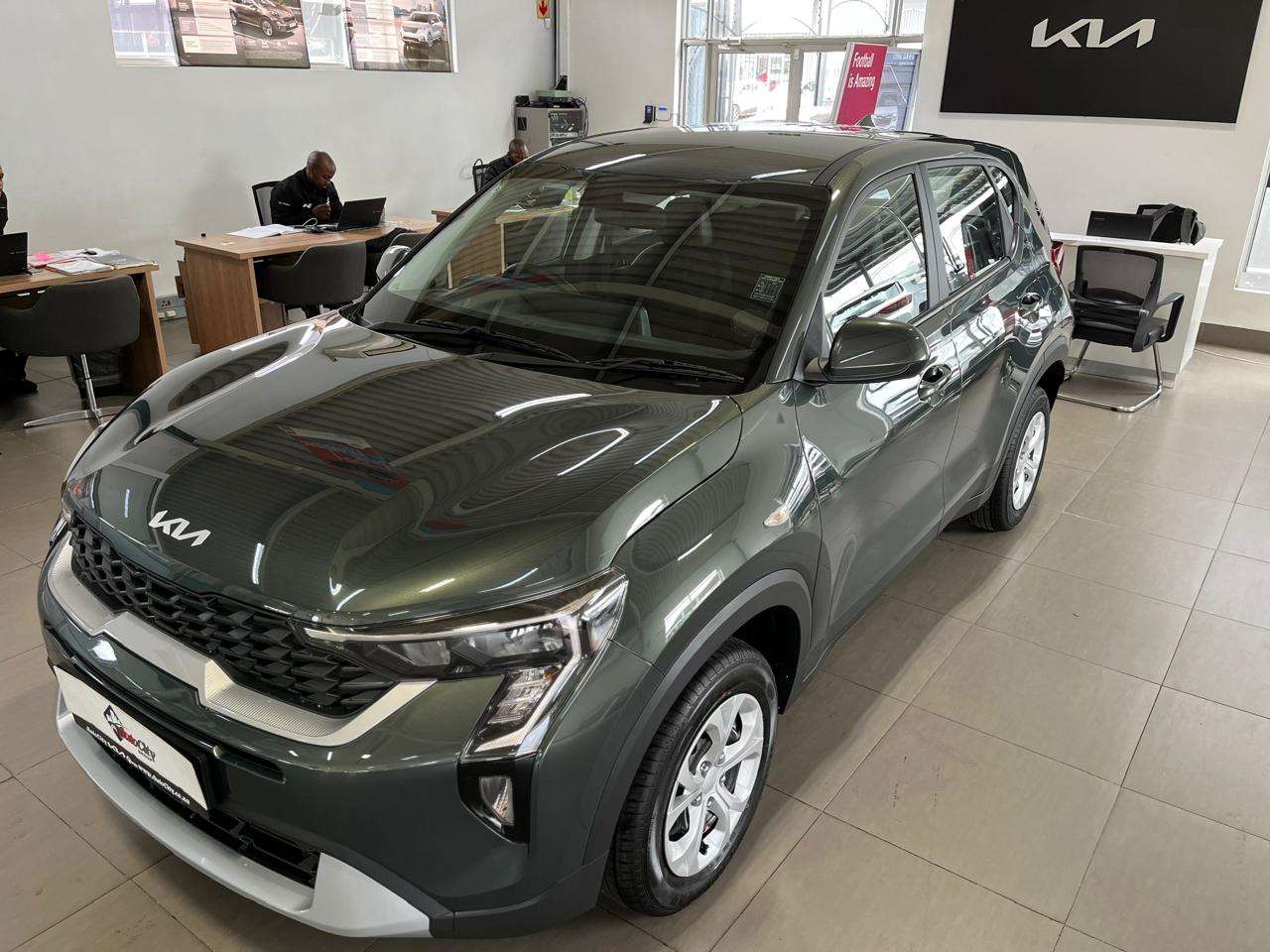 2025 Kia Sonet 1.5 LS Auto Q2FyTGlzdGluZzo1NjMzNTQ R319500 | Avo Auto