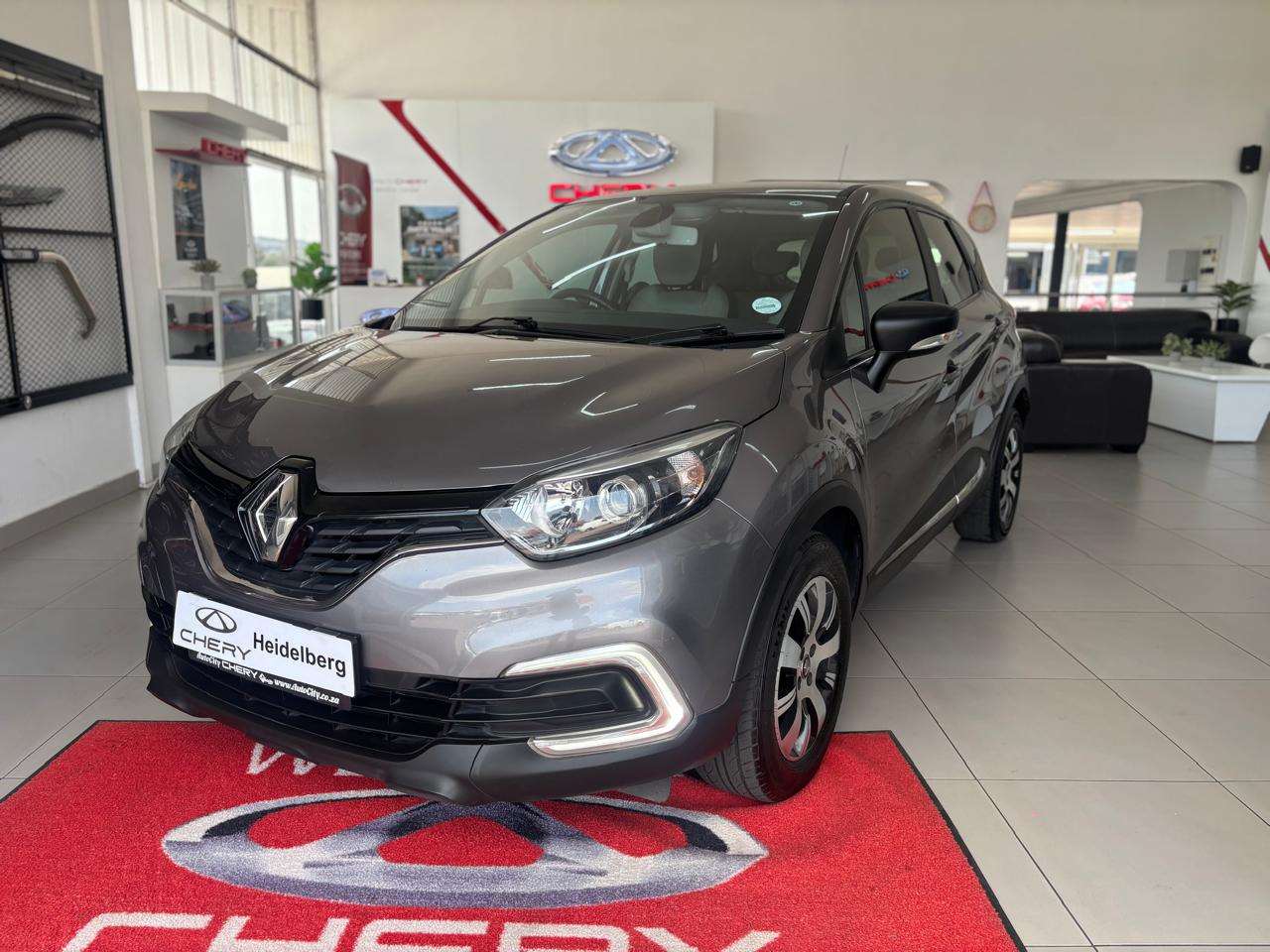 2020 Renault Captur 900T Blaze 5 Door Q2FyTGlzdGluZzo1Mjk0ODk R169800 ...